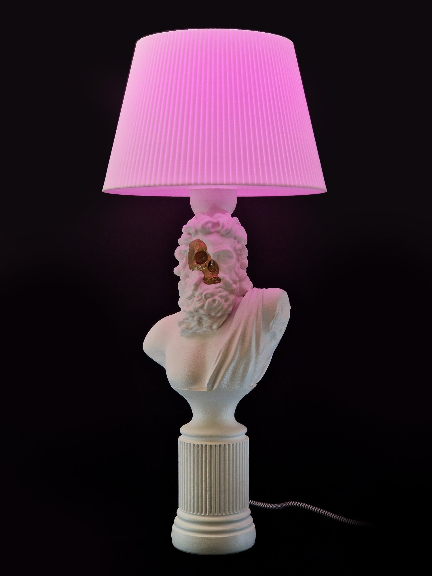 White Zeus Skull Lamp – Horror Romance